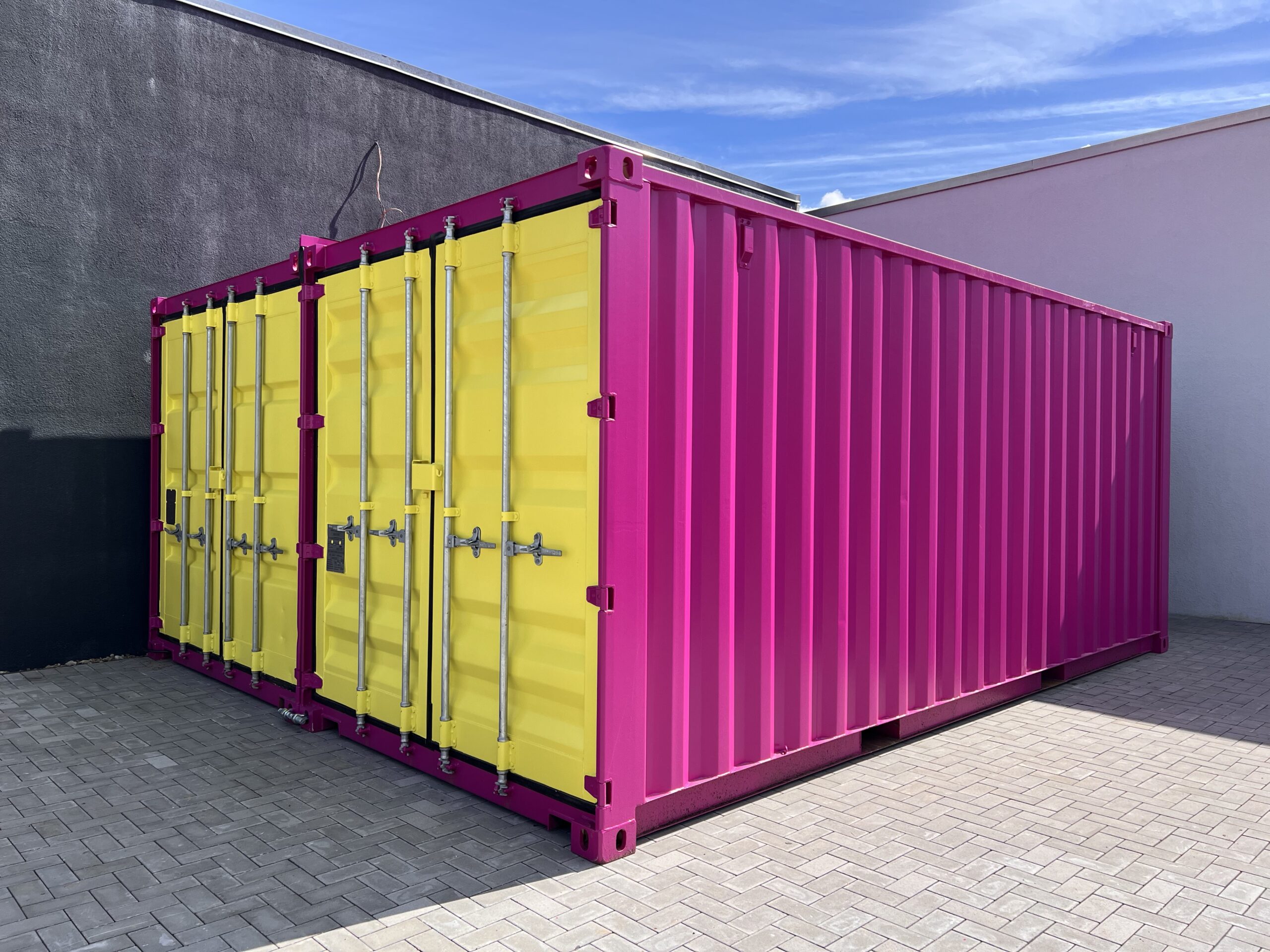 20 Fuß Container - zweifarbig lackiert - Containerbasis.de